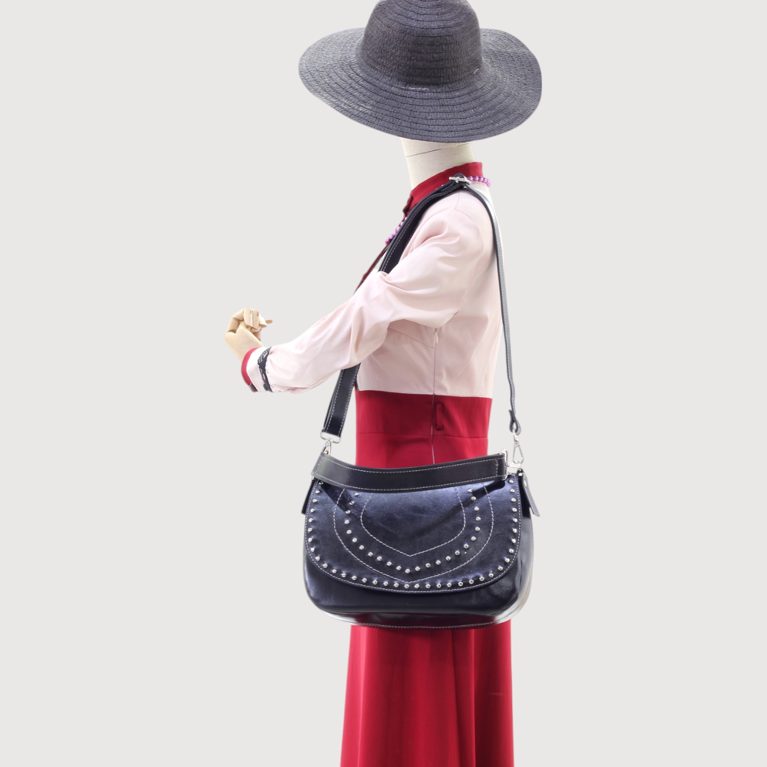 Geanta postas RIPANI din piele naturala neagra 6333 – Genți damă, genți ...